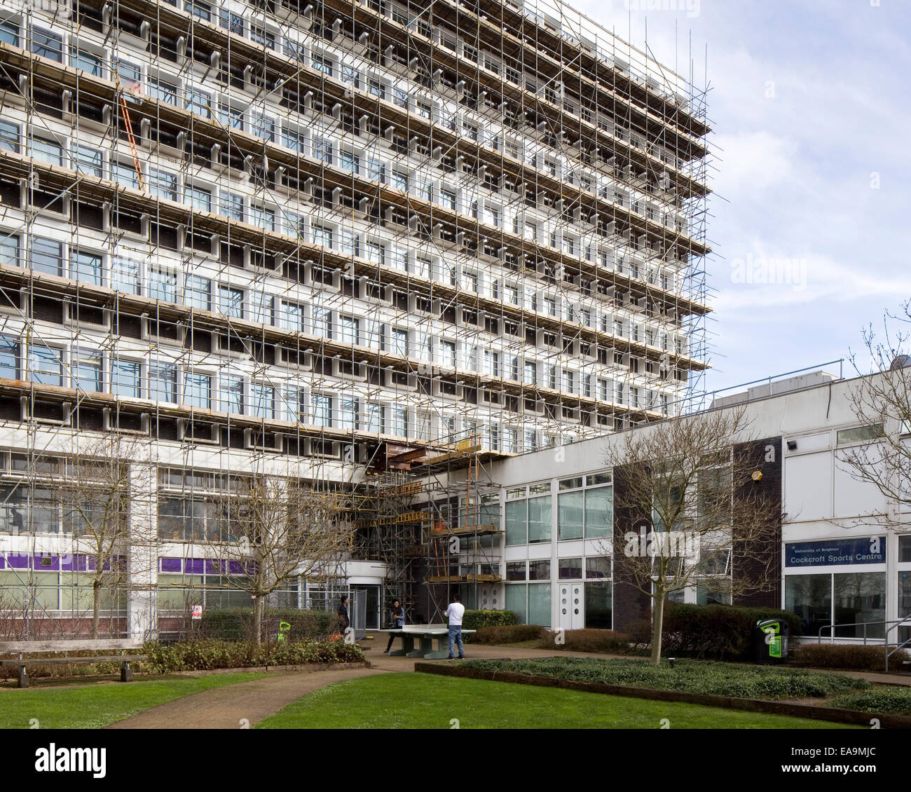 Scaffold buildi hi-res stock photography and images - Alamy