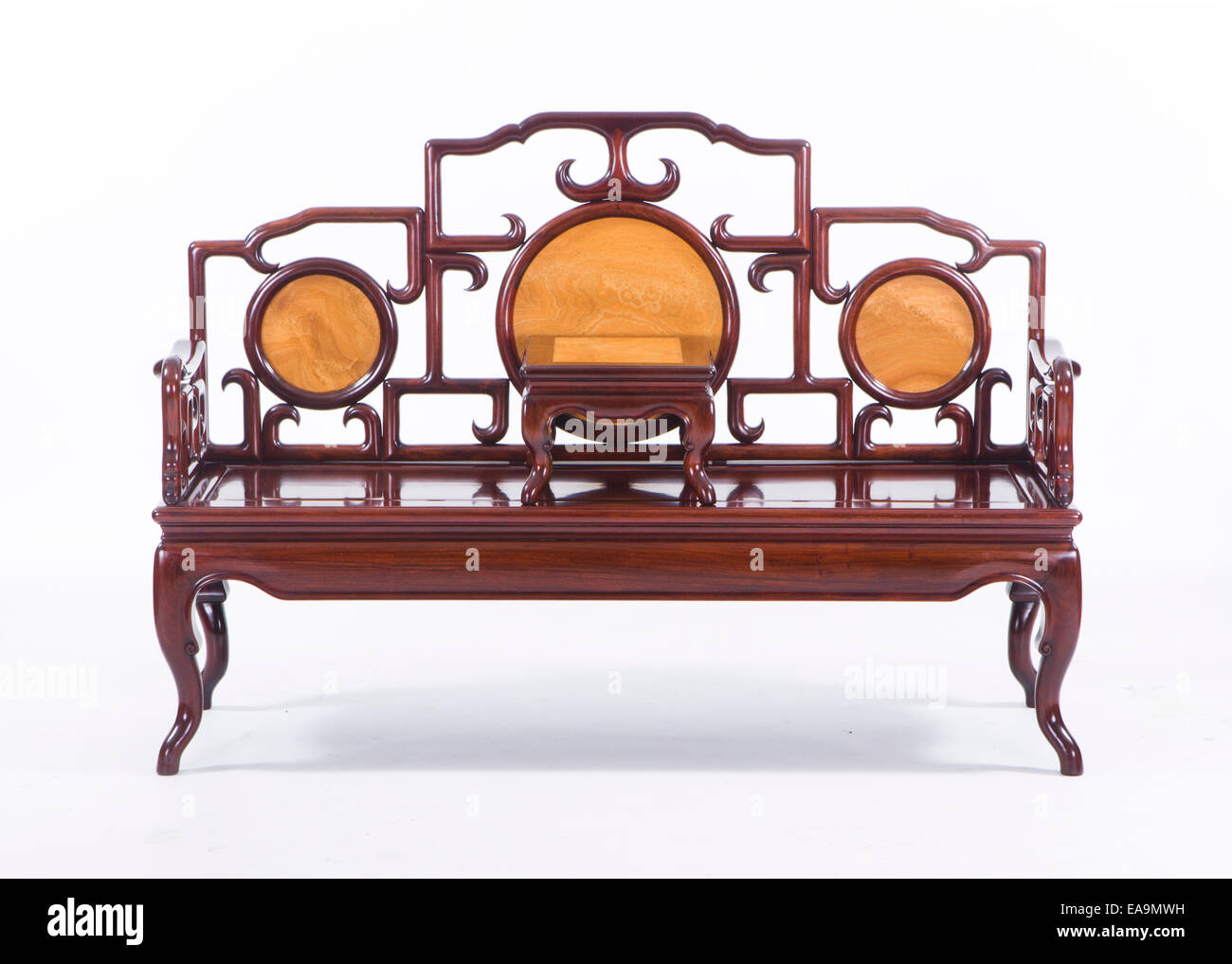 Classical chinese couch hi-res stock photography and images - Alamy