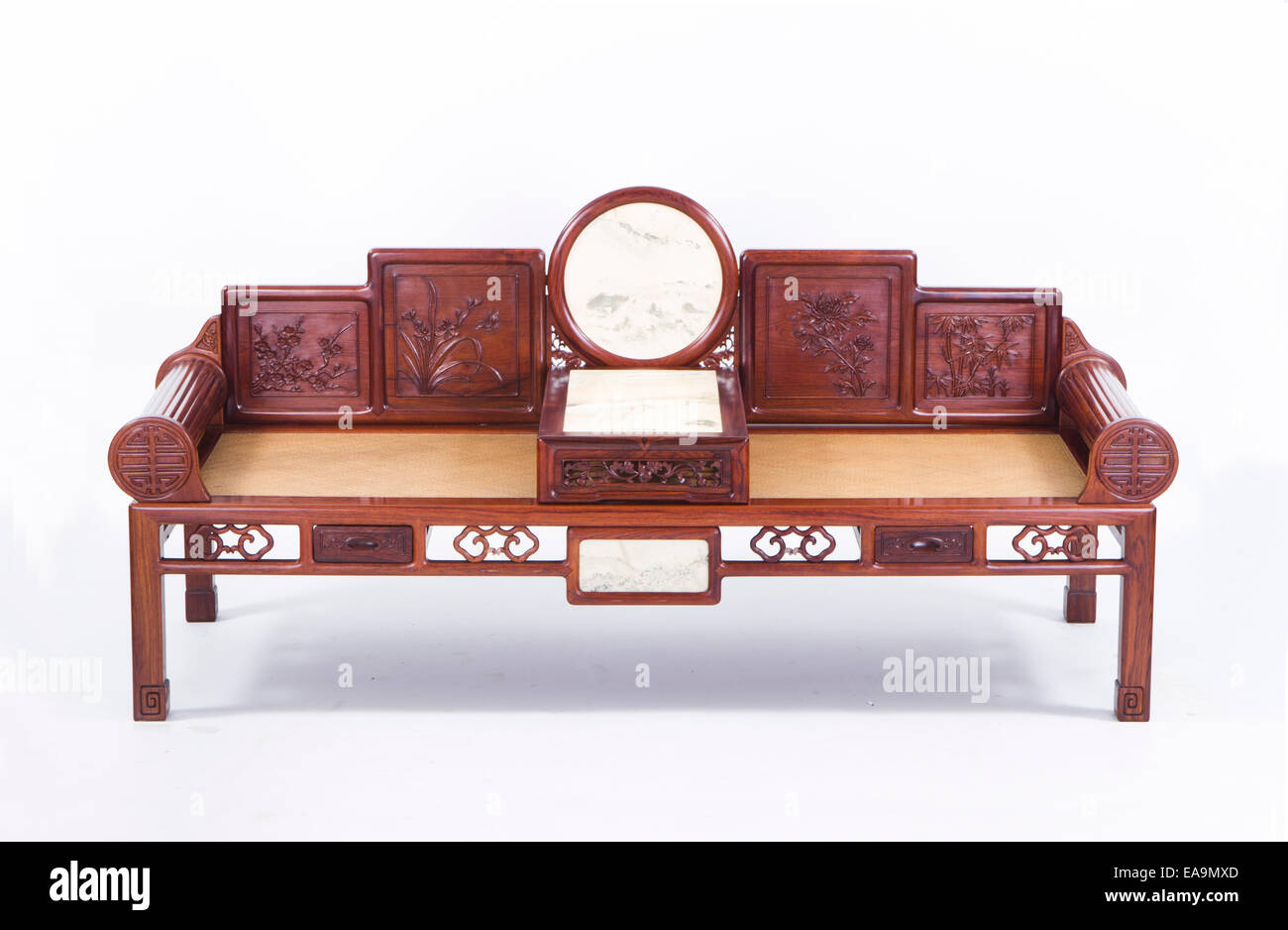 Classical chinese couch hi-res stock photography and images - Alamy