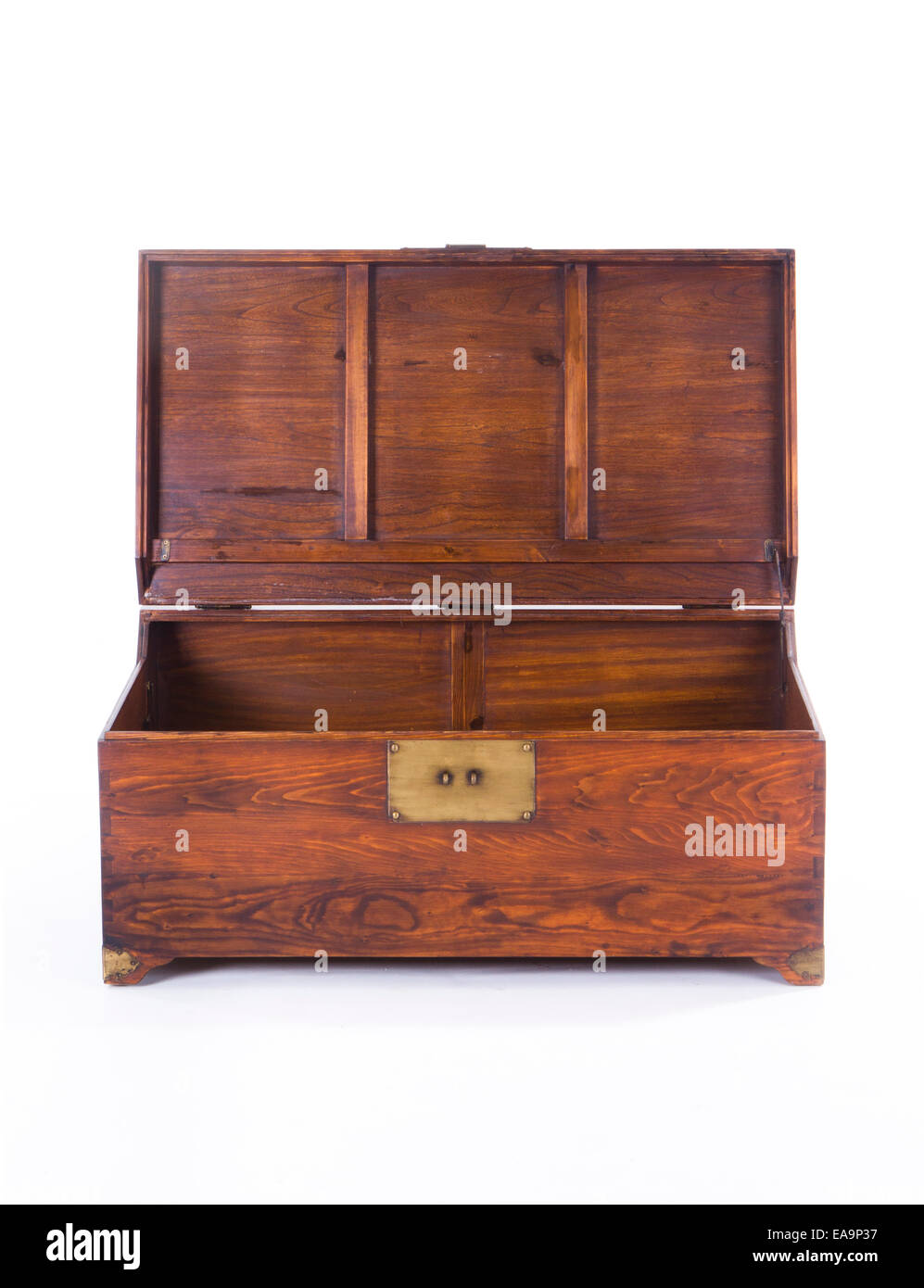 Antique Chinese chest Stock Photo - Alamy