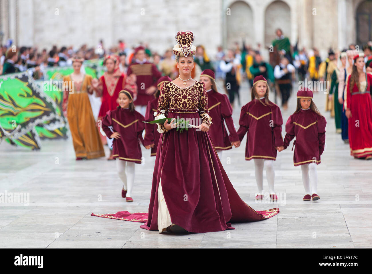 Medieval festival of La Quintana in Piazza del Popolo, Ascoli Piceno, Le Marche, Italy Stock ...