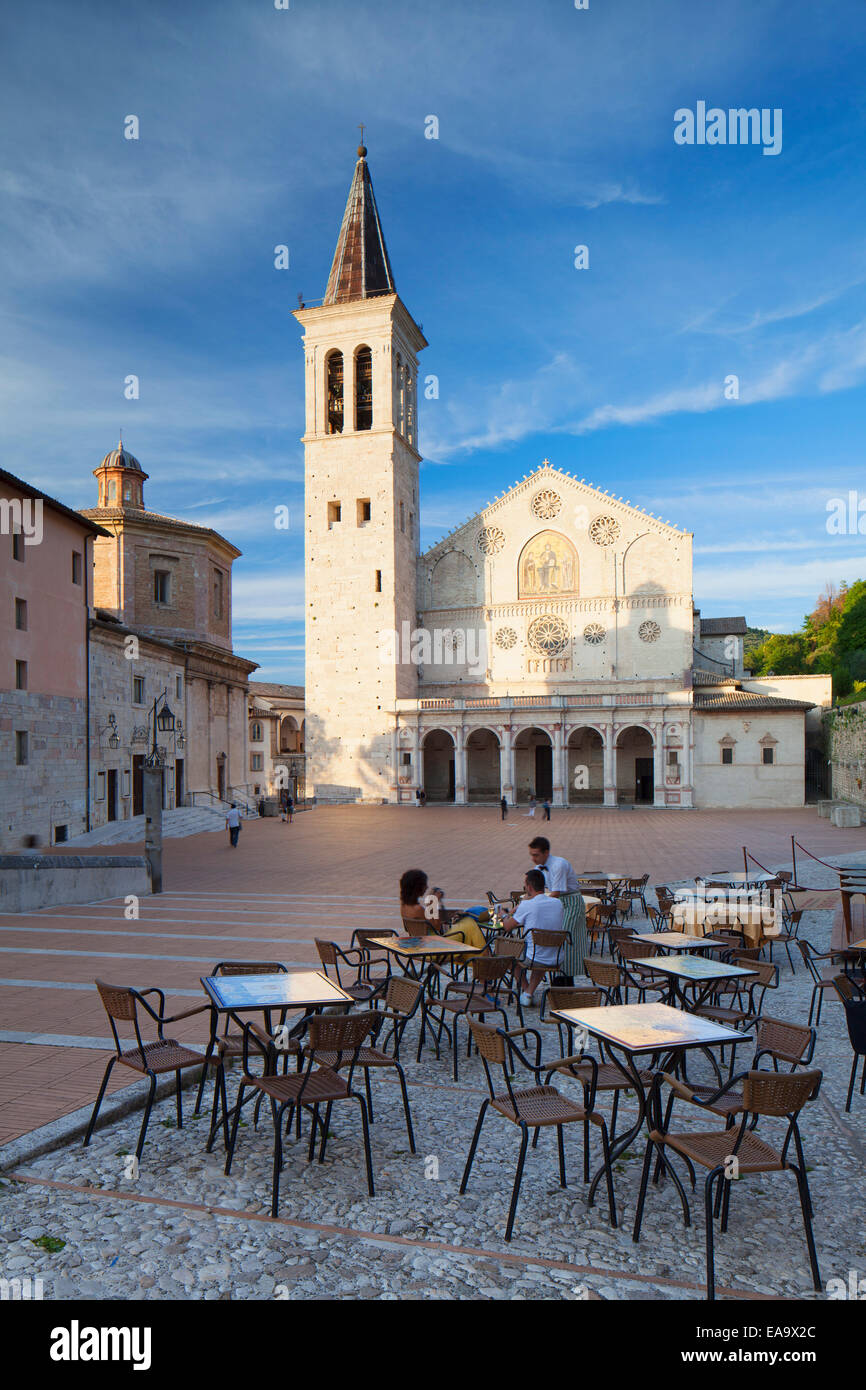 Duomo (Cathedral) in Piazza del Duomo, Spoleto, Umbria, Italy Stock ...