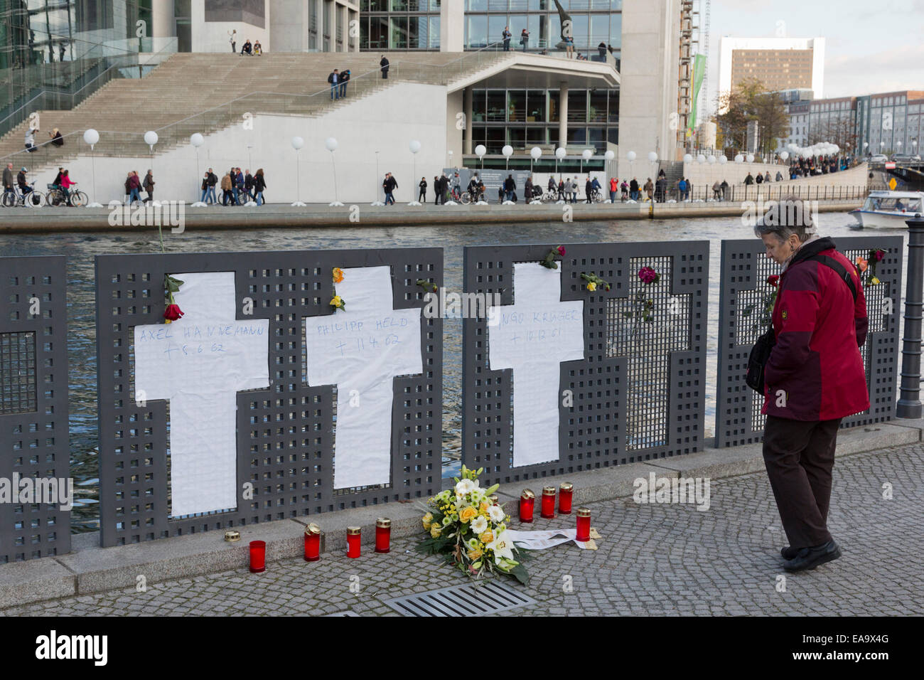 Remembering dead people hi-res stock photography and images - Alamy