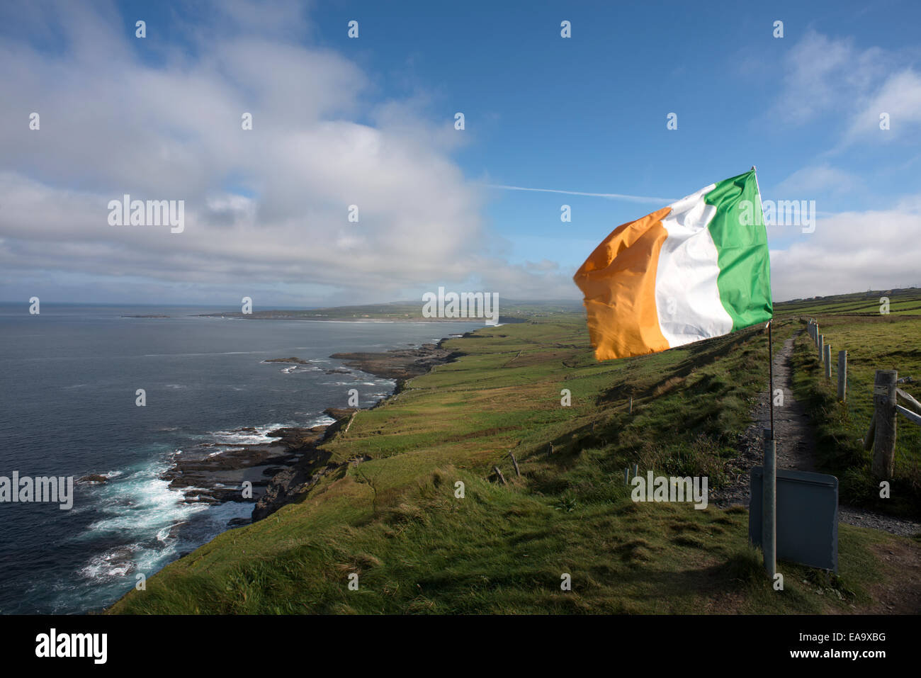 Irish flag hi-res stock photography and images - Alamy