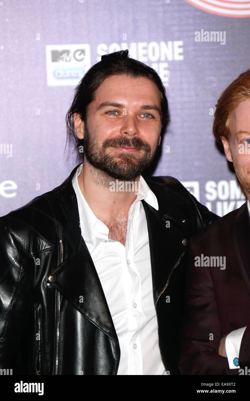 Glasgow, Scotland, UK. 09th Nov, 2014. Musician Simon Neil of Biffy ...