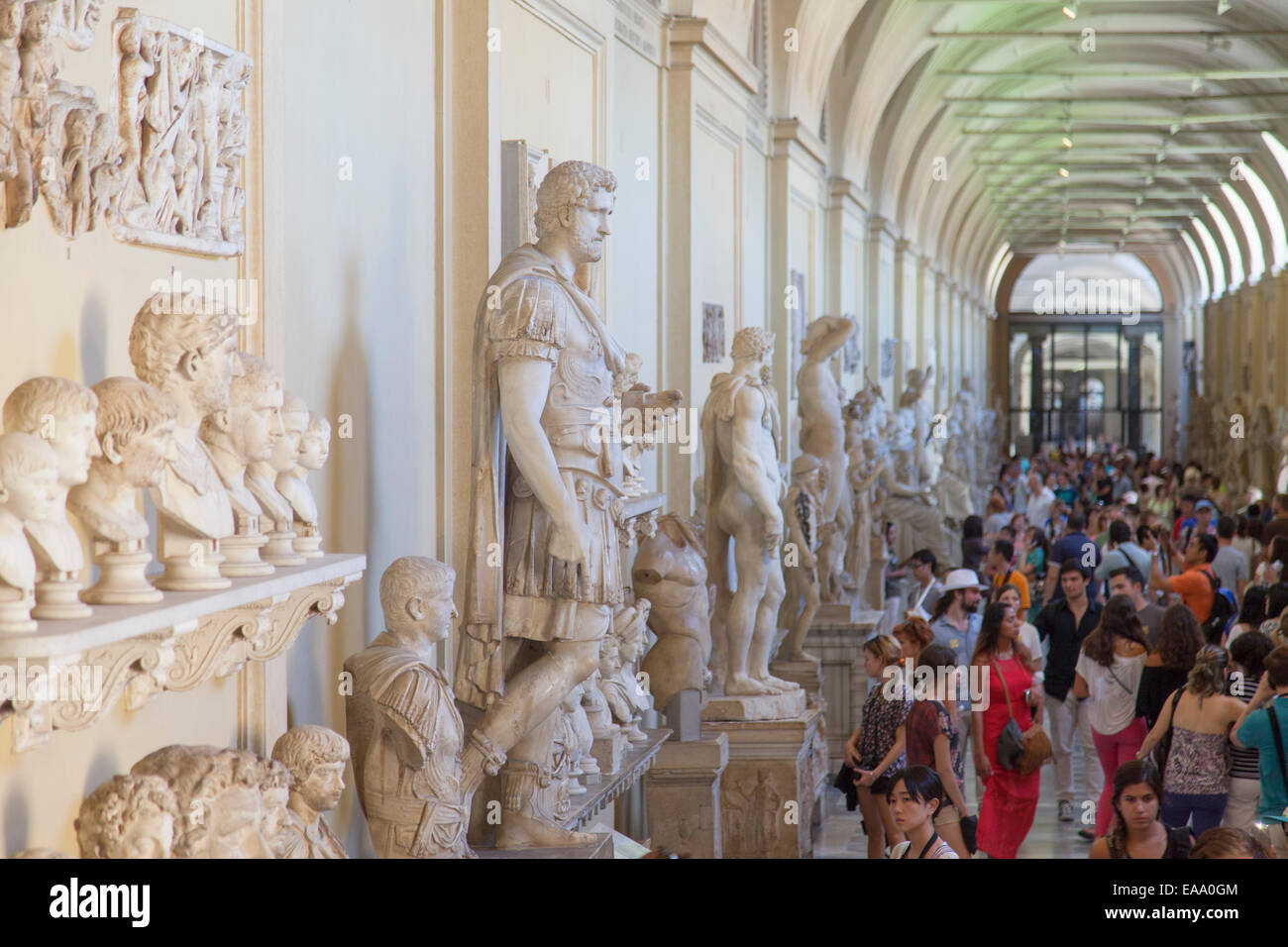 Crowds inside Vatican Museum (UNESCO World Heritage Site), Vatican City ...