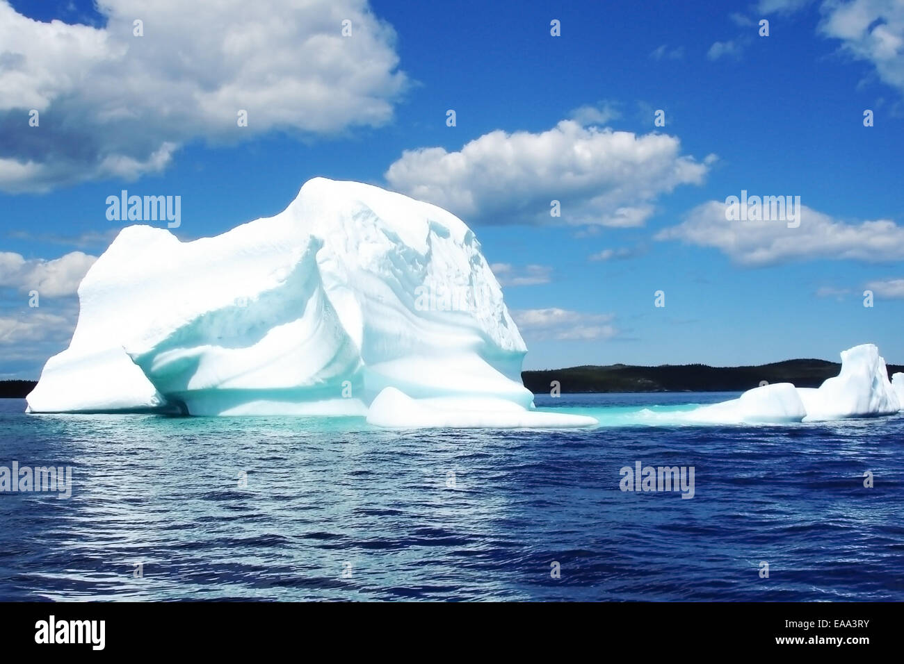 Iceberg off newfoundland hi-res stock photography and images - Alamy