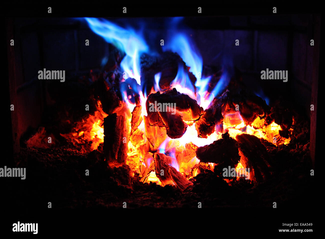fire and burning wood Stock Photo - Alamy