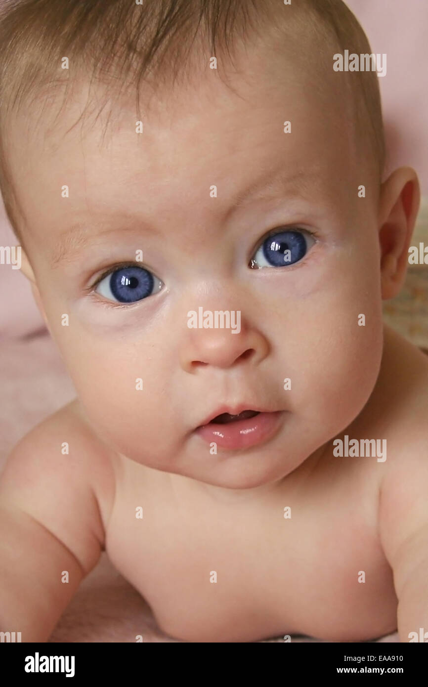 Big eyes baby hi-res stock photography and images - Alamy
