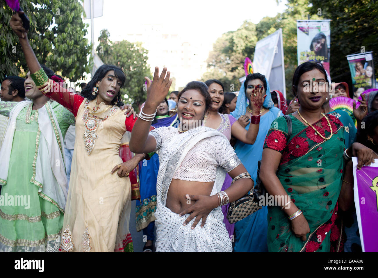 Hijra dance hi-res stock photography and images - Alamy