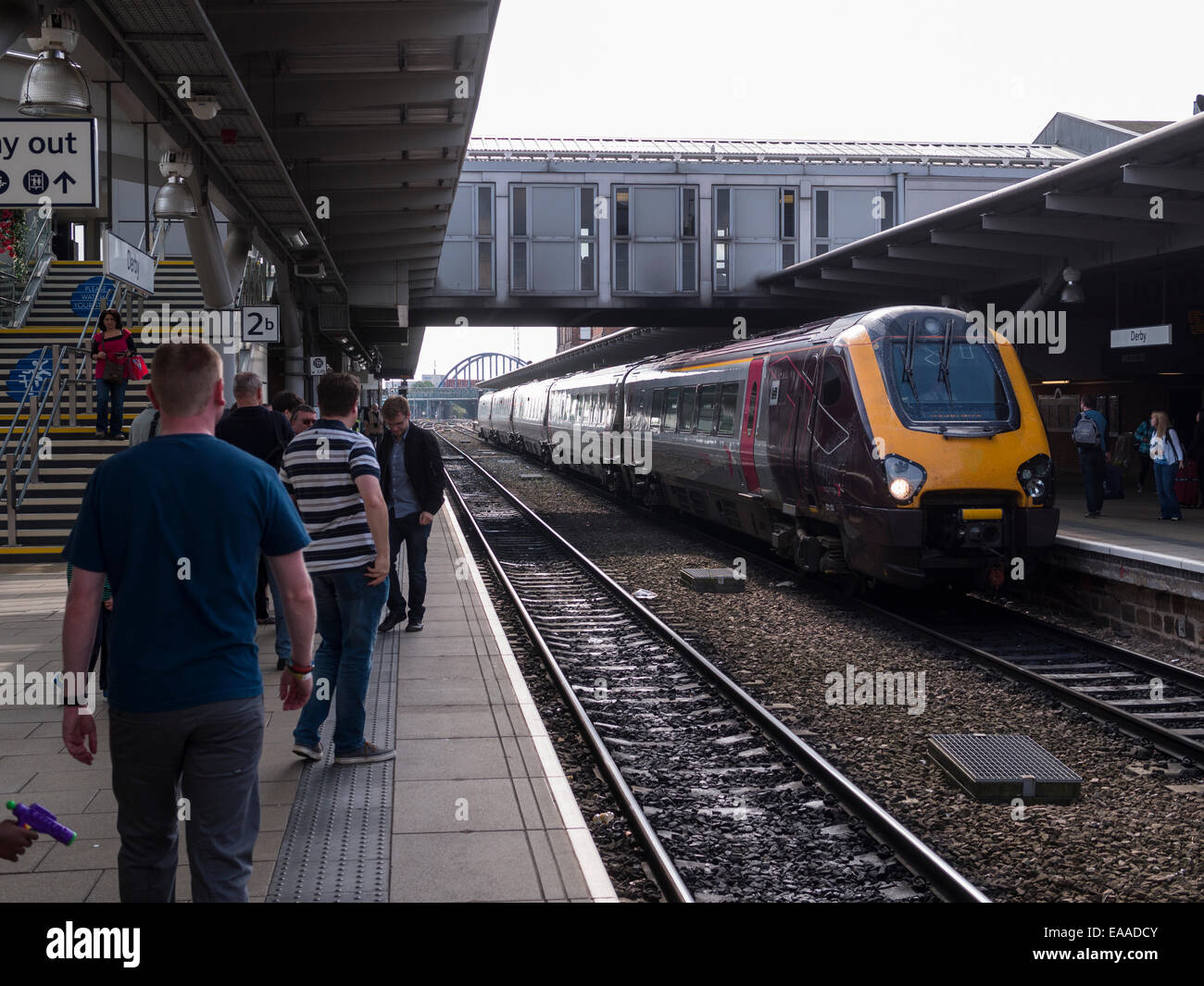 derby rail station,derbyshire Stock Photo - Alamy