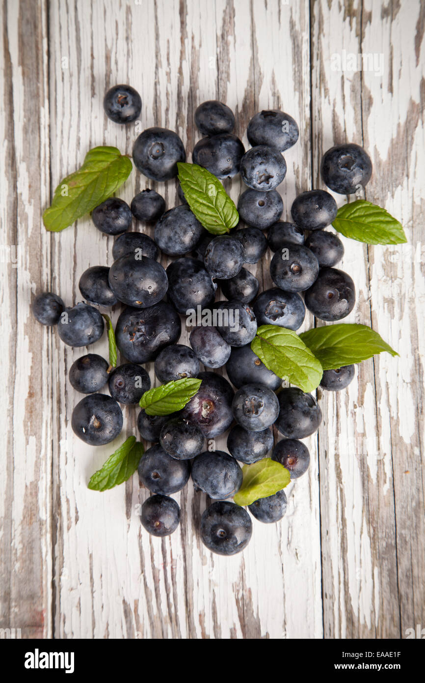 Blueberries on green table hi-res stock photography and images - Alamy