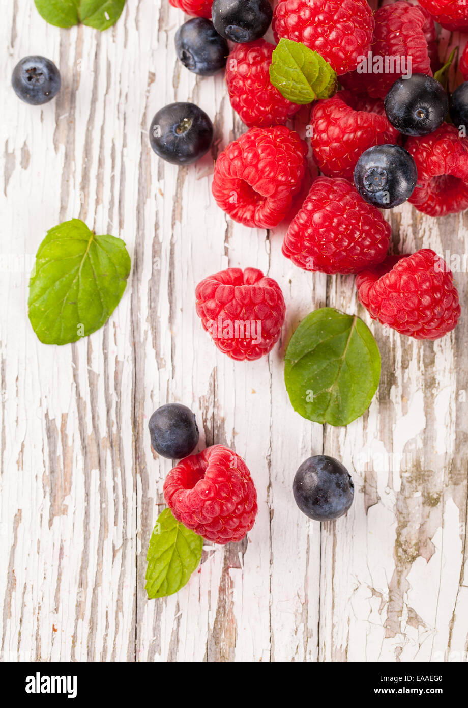 Wooden table with fruit hi-res stock photography and images - Alamy