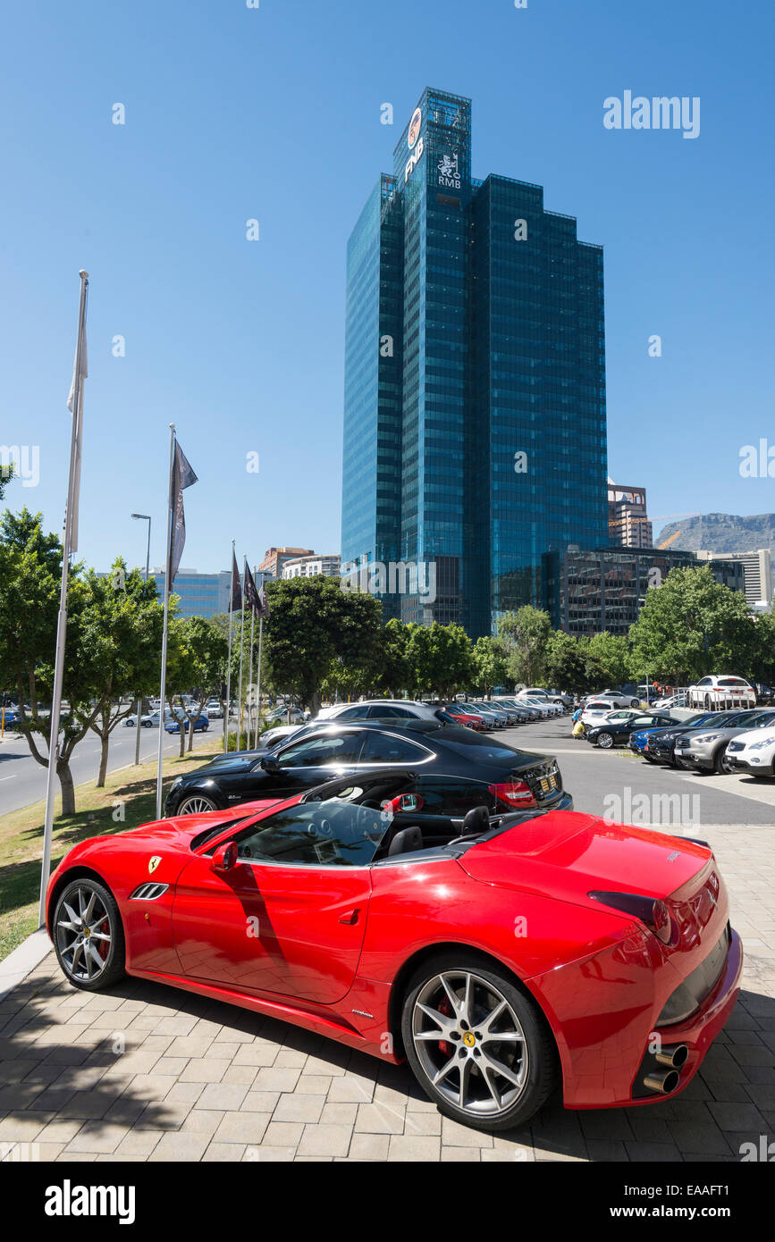 Portside, a 139 m skyscraper and a parked sports car in Cape Town ...