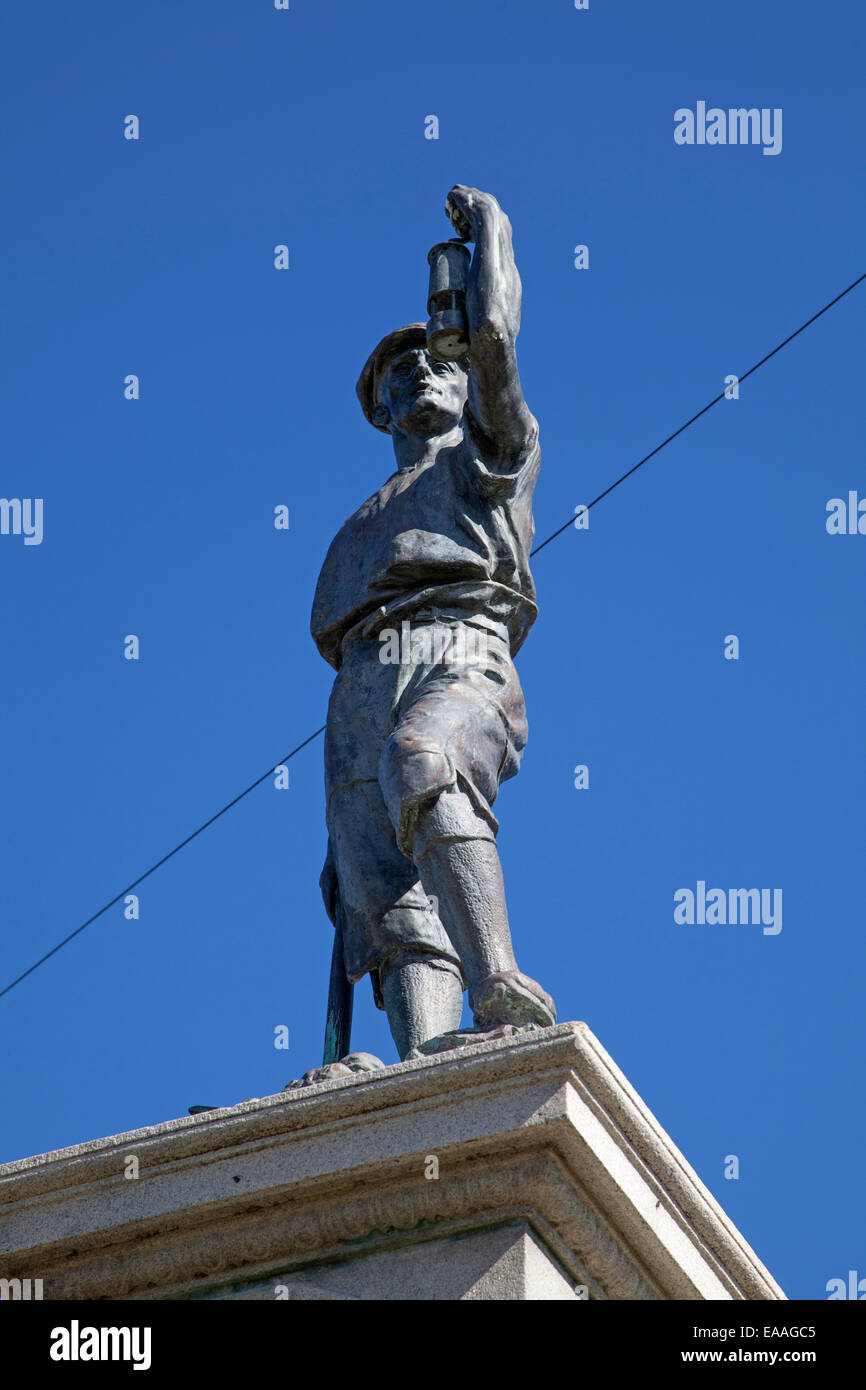 Coalminer Statue at Woodhorn Colliery Museum Stock Photo - Alamy