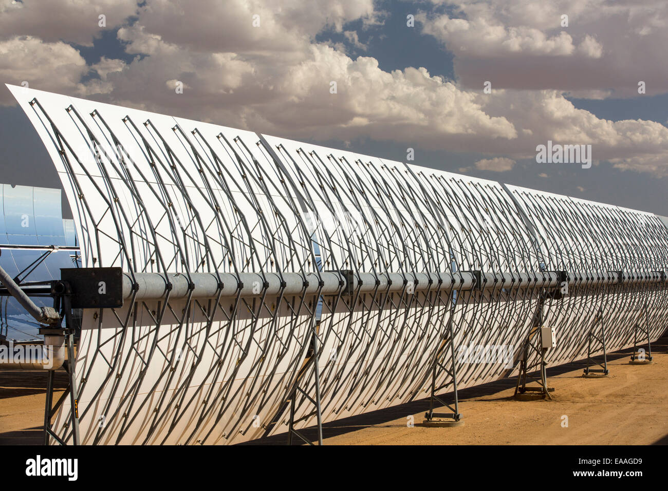 The 354 megawatts SEGS plant at Kramer Junction is the second largest ...
