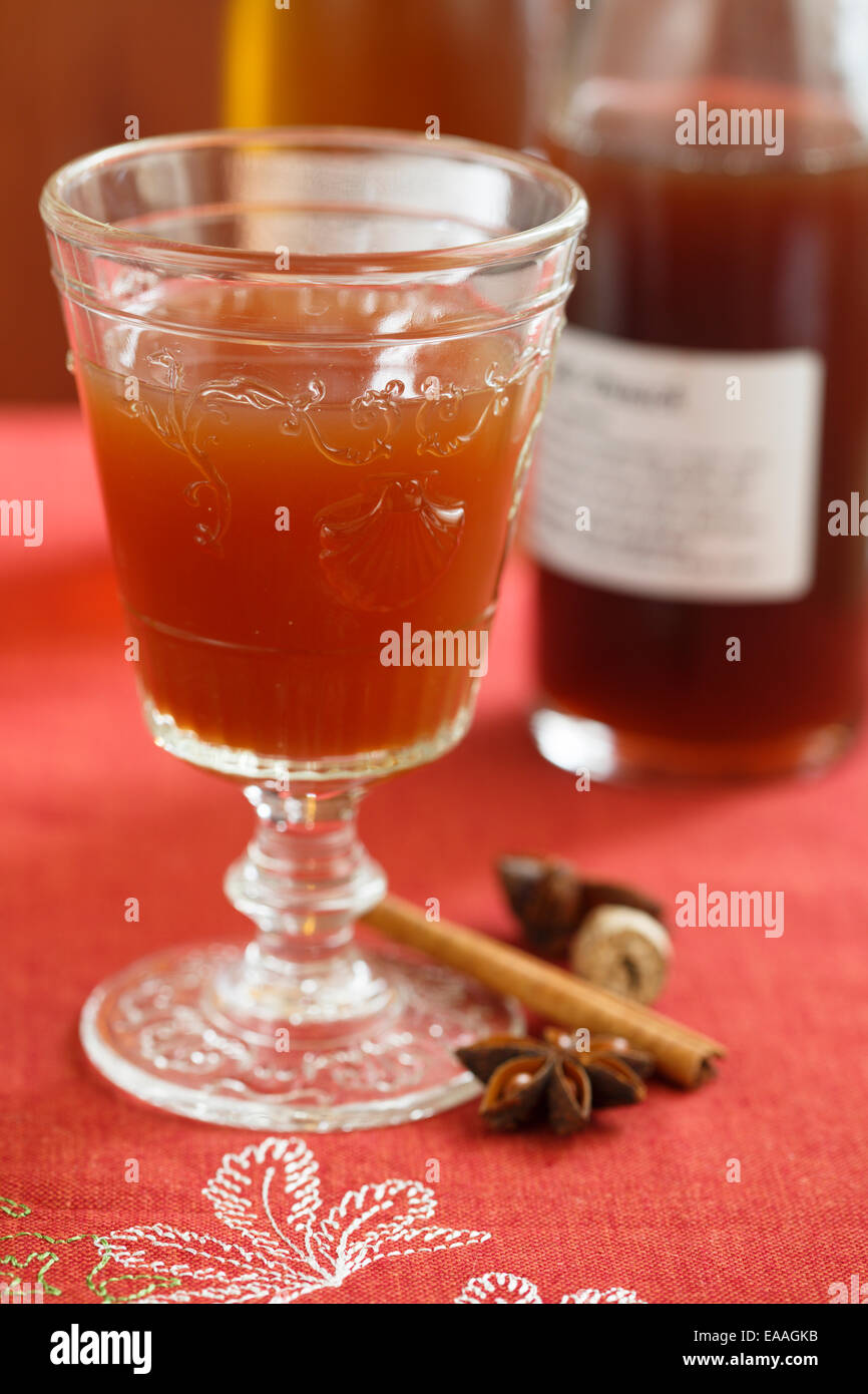 Homemade winter punch with spices Stock Photo - Alamy