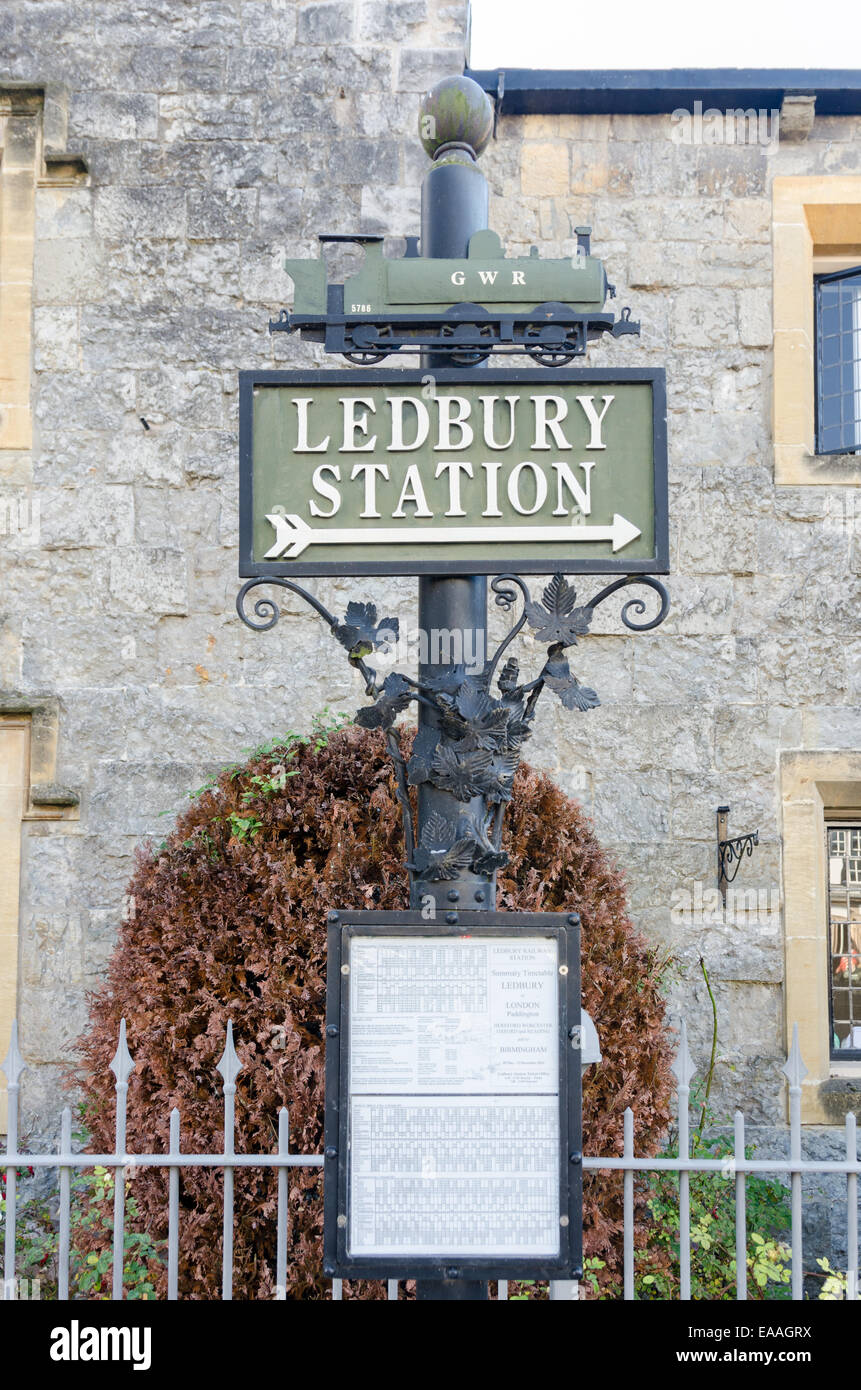 Ledbury station High Resolution Stock Photography and Images - Alamy