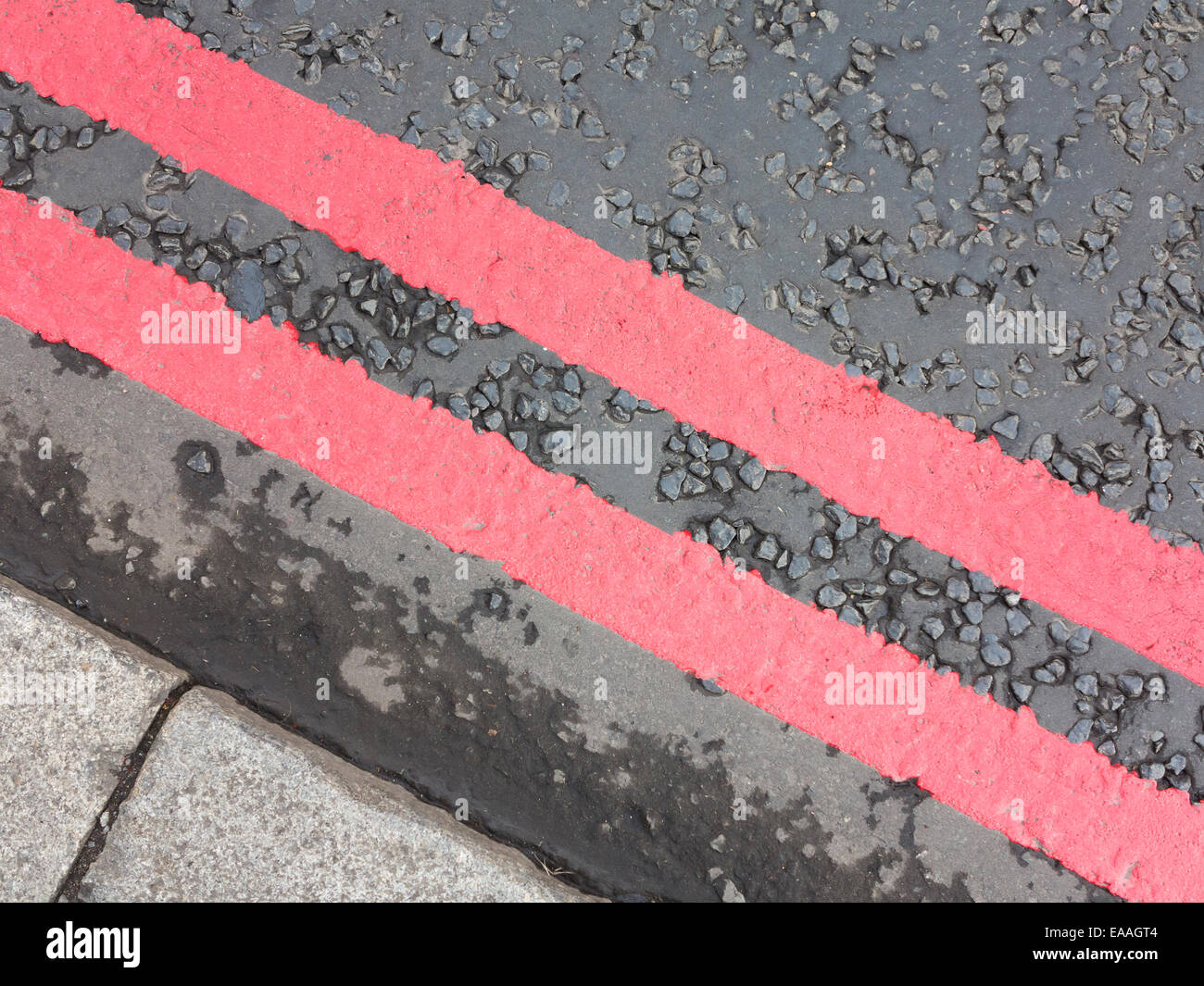London double red lines, England Stock Photo - Alamy