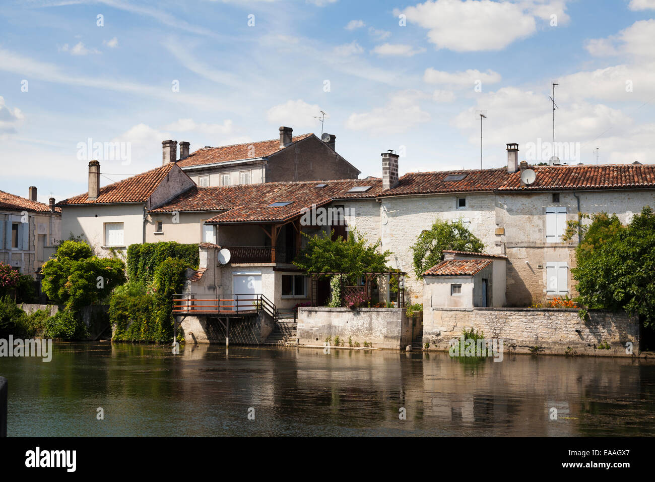 Old houses on the riverside hi-res stock photography and images - Alamy