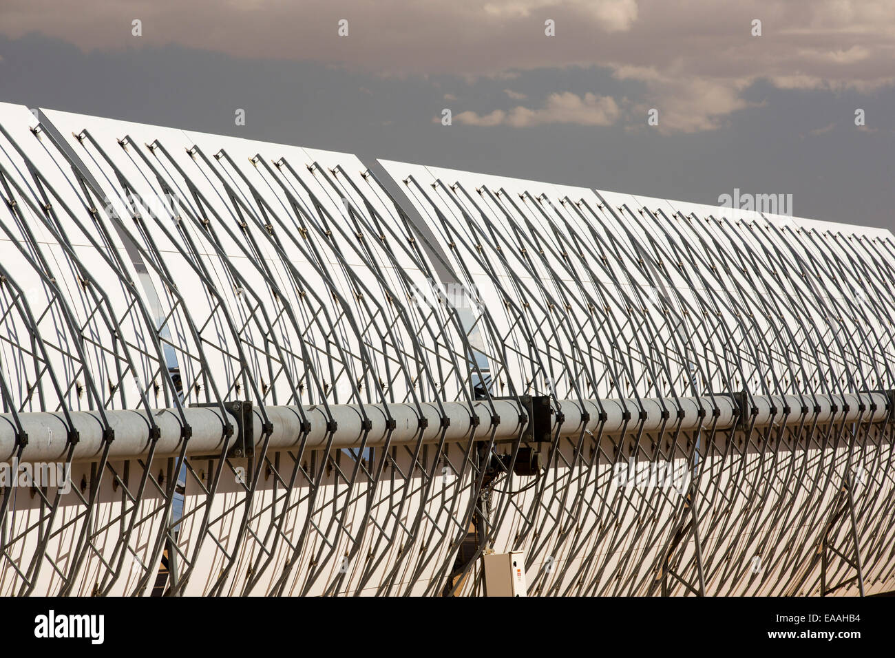 The 354 megawatts SEGS plant at Kramer Junction is the second largest ...