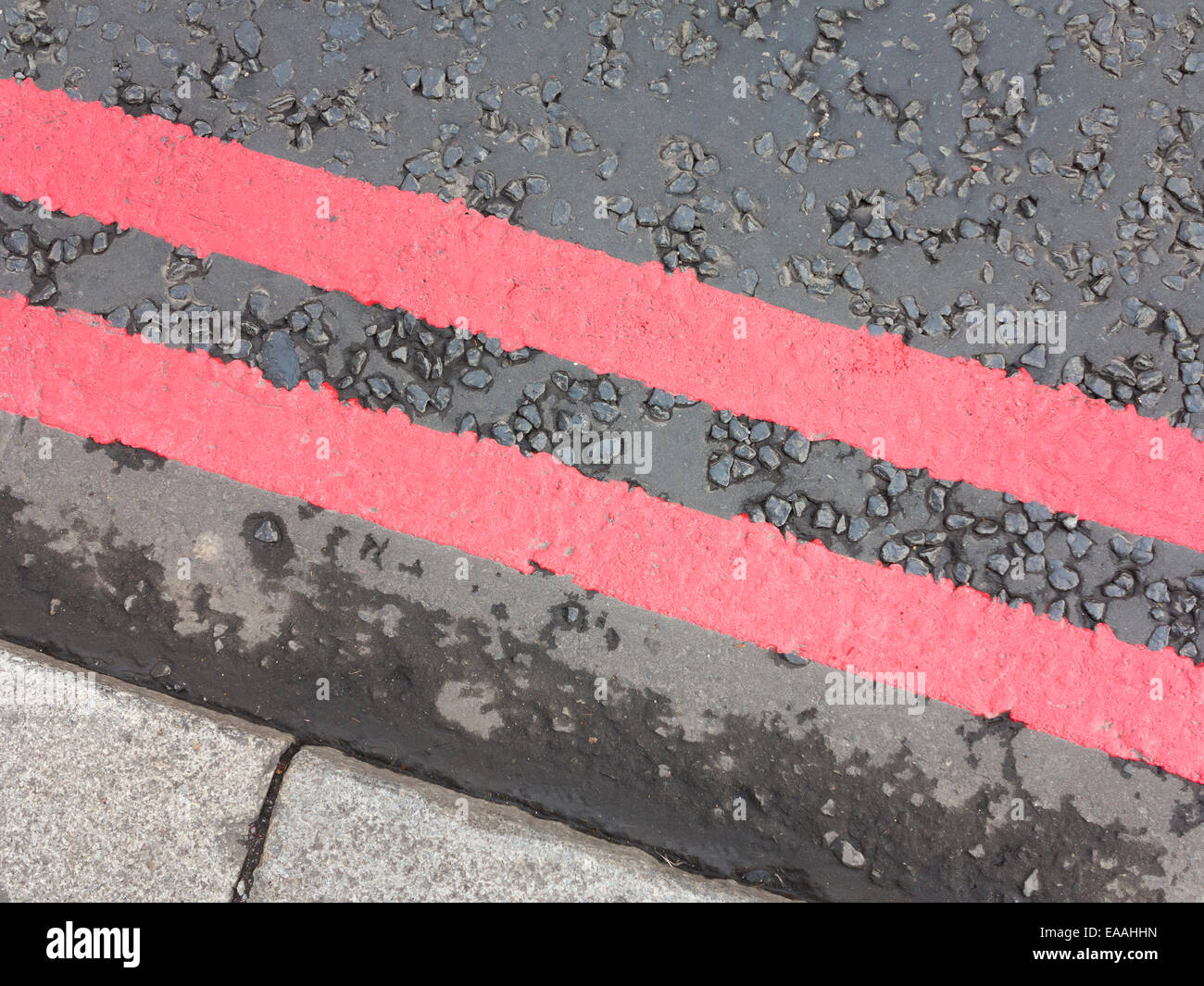 Double red lines hi-res stock photography and images - Alamy