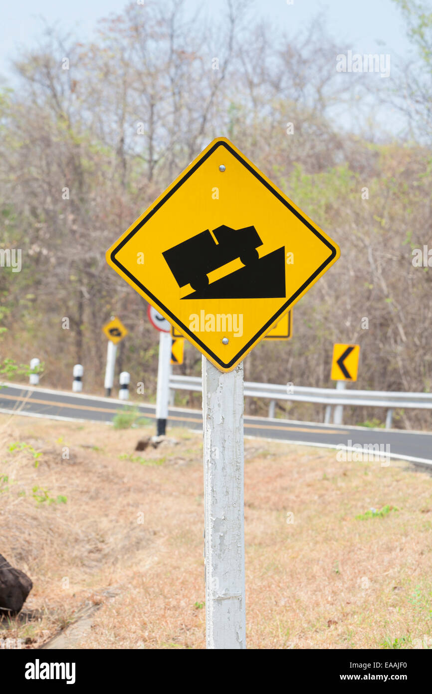Steep road sign hi-res stock photography and images - Alamy