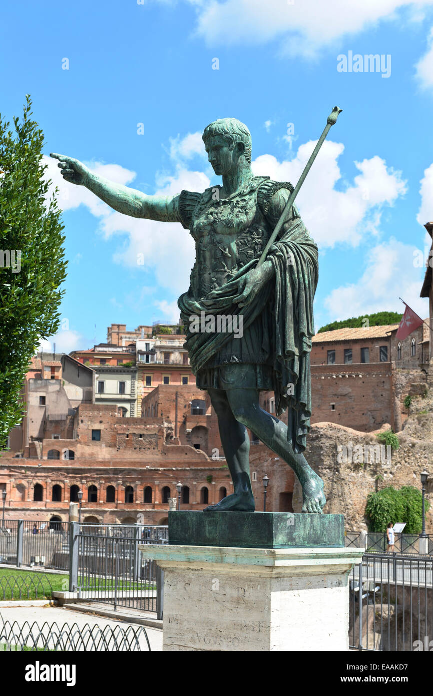 A statue of Emperor Caesar Augustus on Via dei Fori Imperiali in the ...