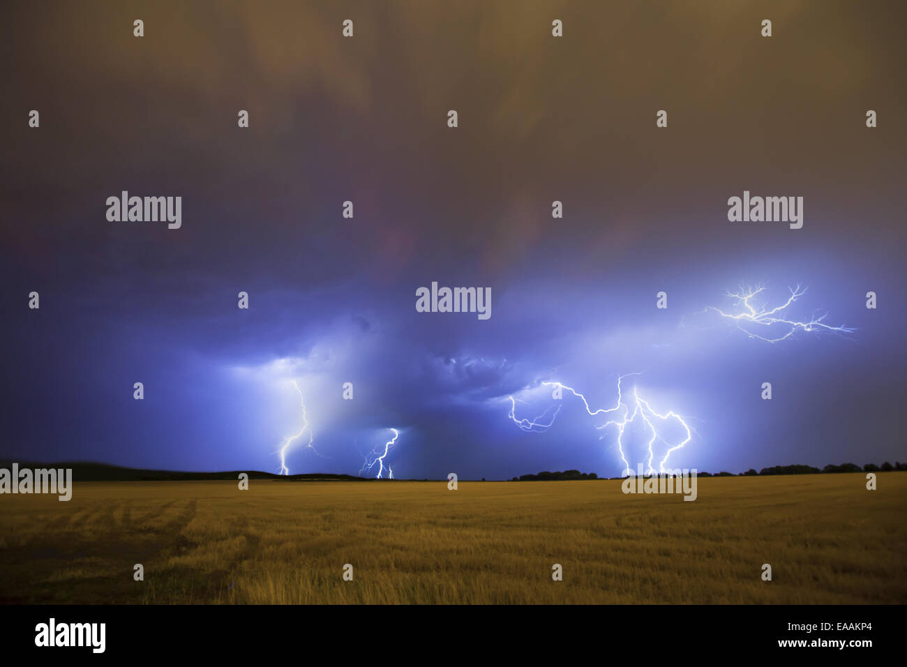 Lightning storm hi-res stock photography and images - Alamy
