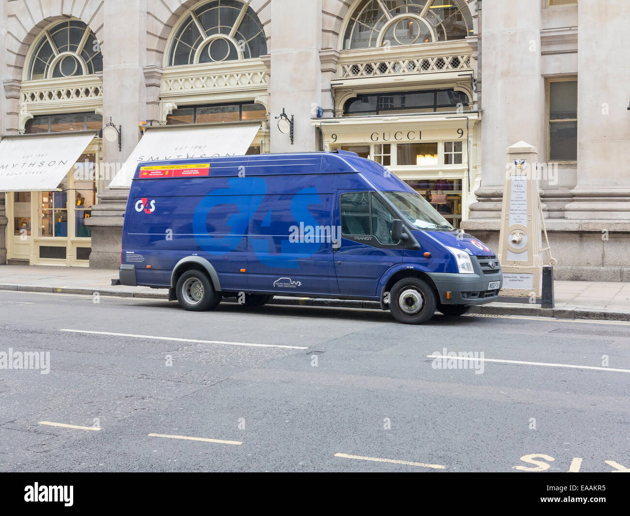 Security van g4s hi-res stock photography and images - Alamy