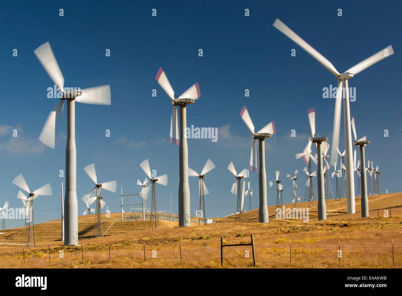 Part of the Tehachapi Pass wind farm, the first large scale wind farm ...