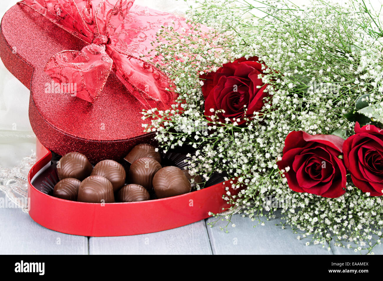 Beautiful red box of chocolates hi-res stock photography and images - Alamy