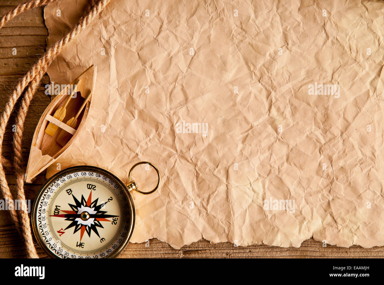 Compass and rope hi-res stock photography and images - Alamy