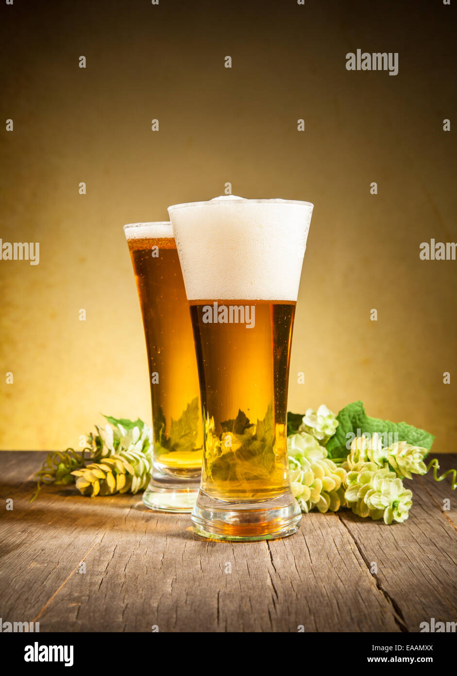 Table of beers hi-res stock photography and images - Alamy
