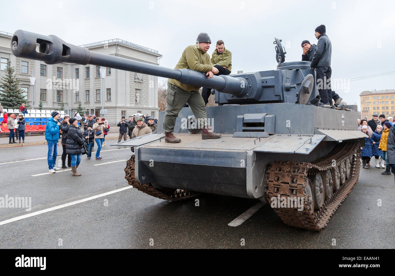 German tiger tank hi-res stock photography and images - Alamy