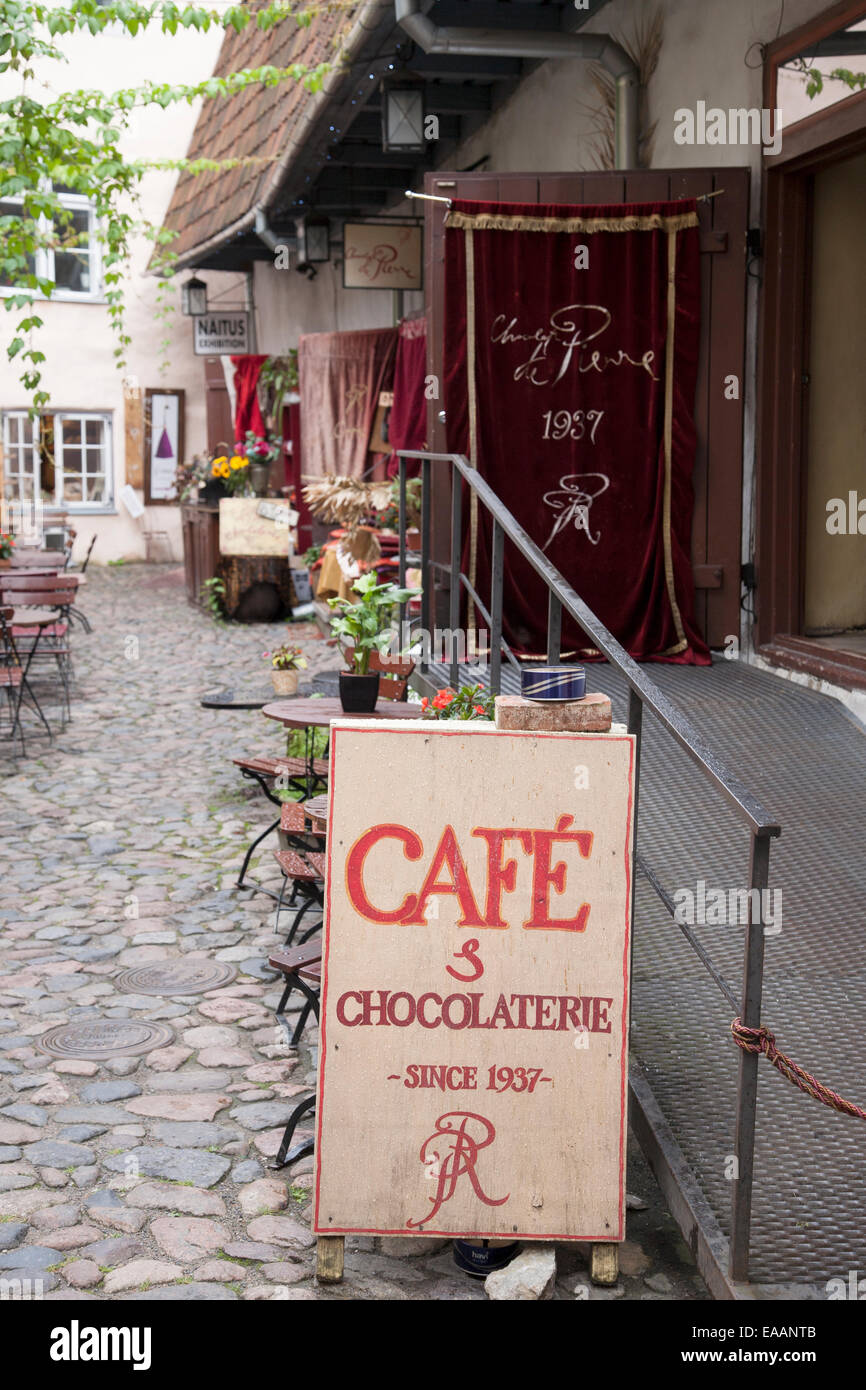 Cafe de tallinn hi-res stock photography and images - Alamy