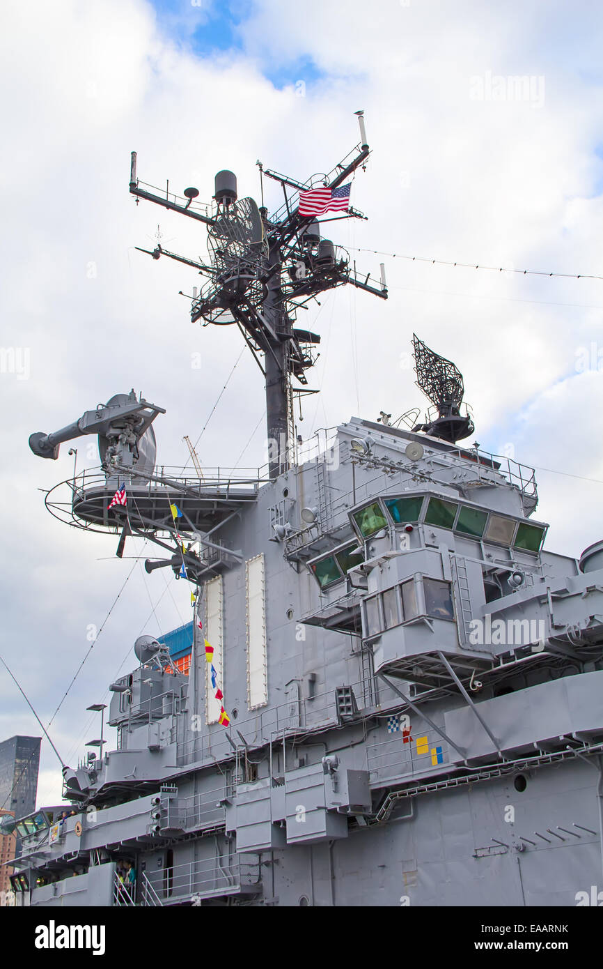 Steel bridge floating dock hi-res stock photography and images - Alamy