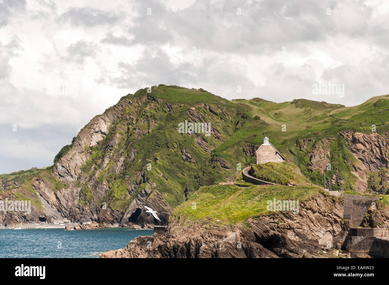 House isolated cliff hi-res stock photography and images - Alamy
