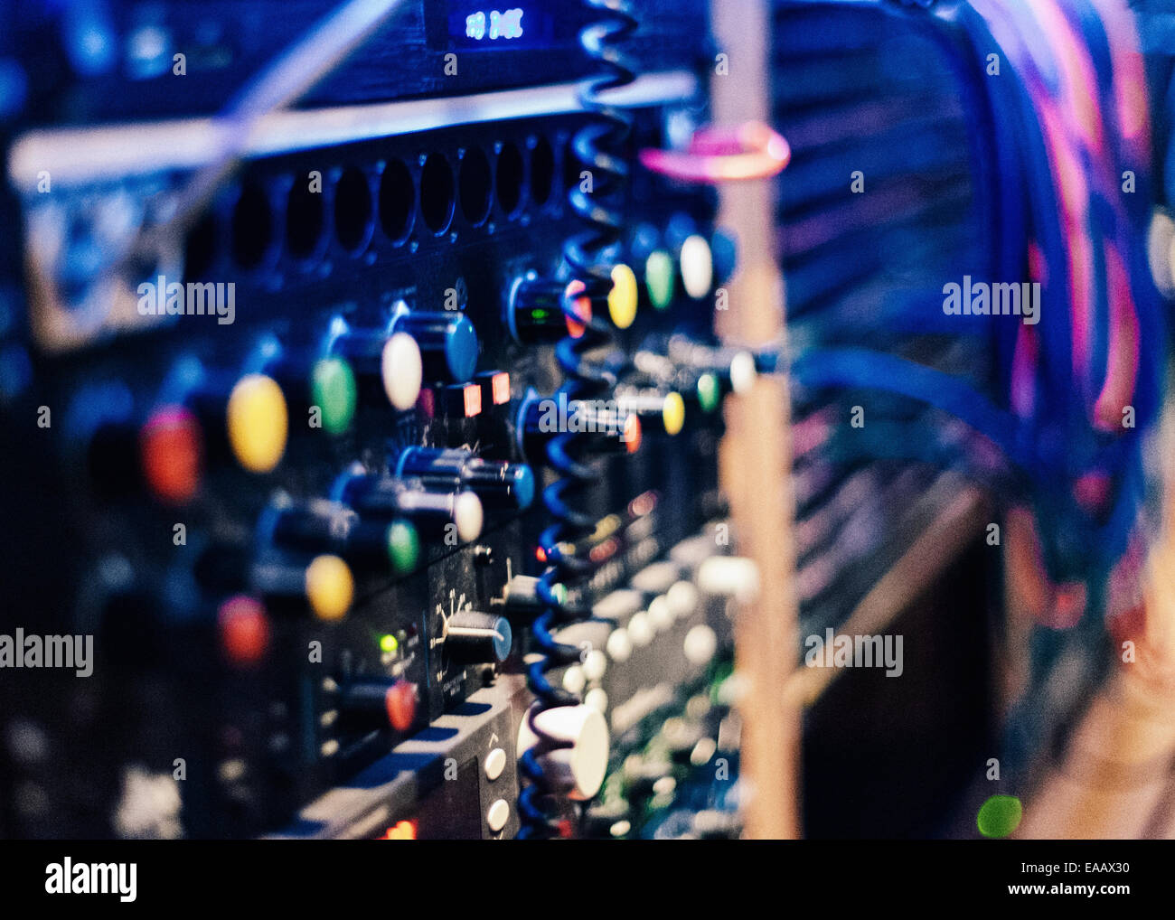 Multitrack recording hi-res stock photography and images - Alamy