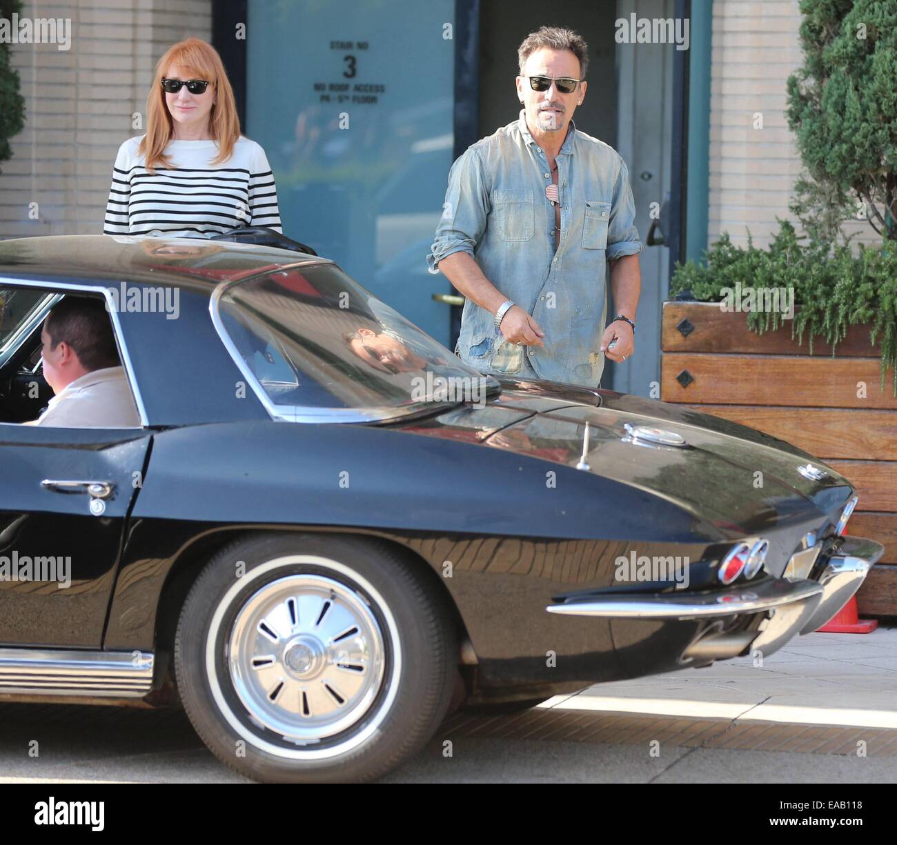Bruce Springsteen and his wife Patti Scialfa shop at Barney's Of New ...