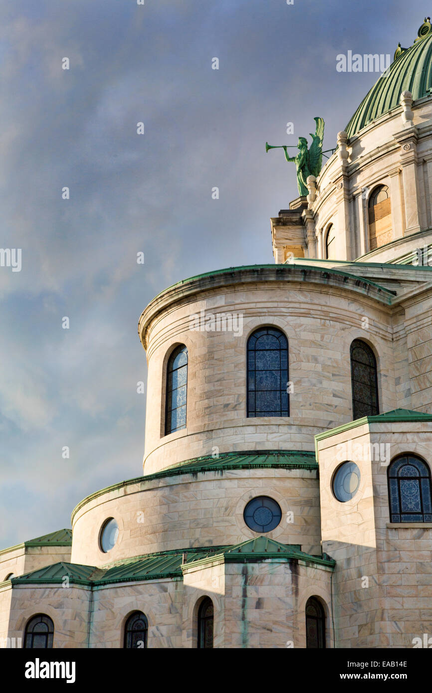 Byzantine style church hi-res stock photography and images - Alamy