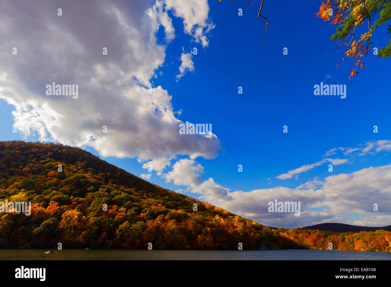 Colorful fall scenery landscapes Stock Photo - Alamy