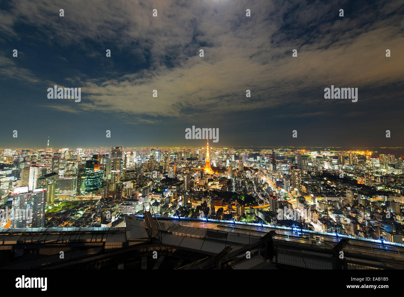 Tokyo nightscape hi-res stock photography and images - Alamy