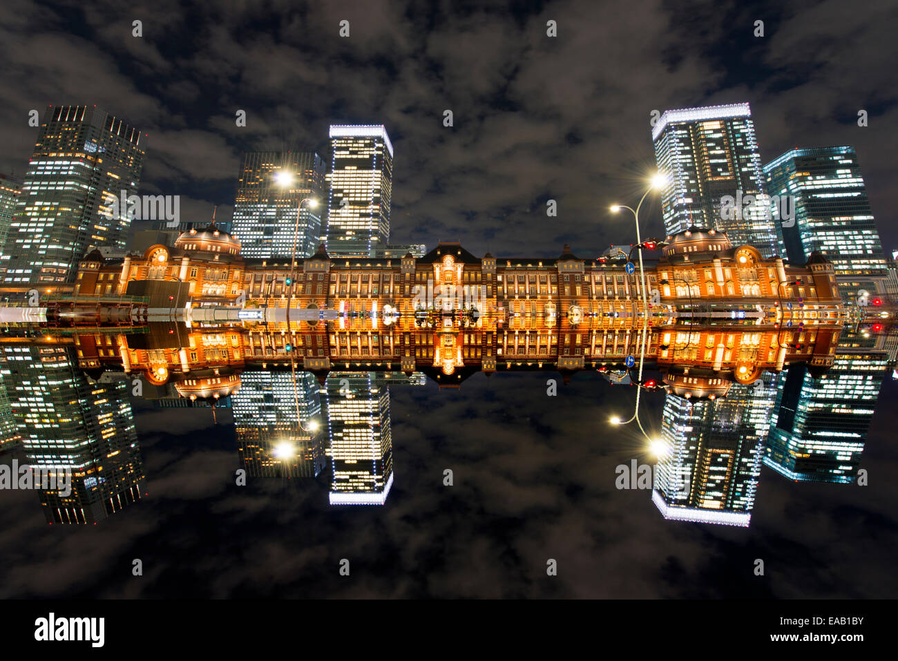 Tokyo Station light up reflection Stock Photo - Alamy