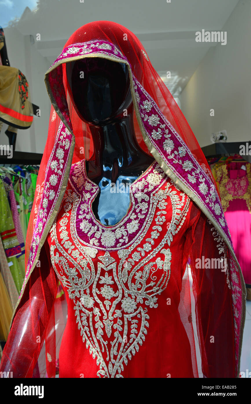 Sari shop in southall in hi-res stock photography and images - Alamy