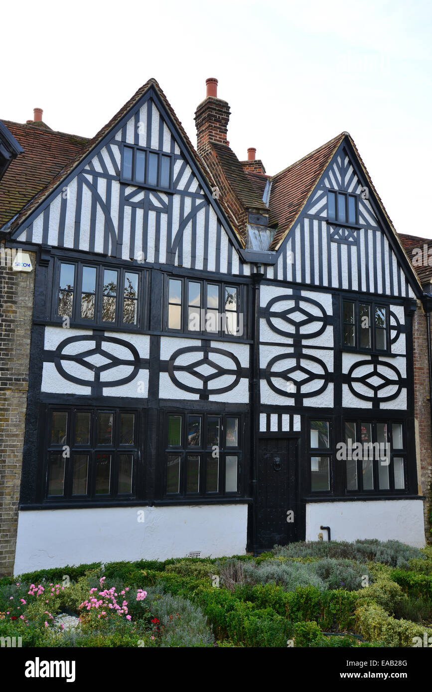 16th century london house hi-res stock photography and images - Alamy