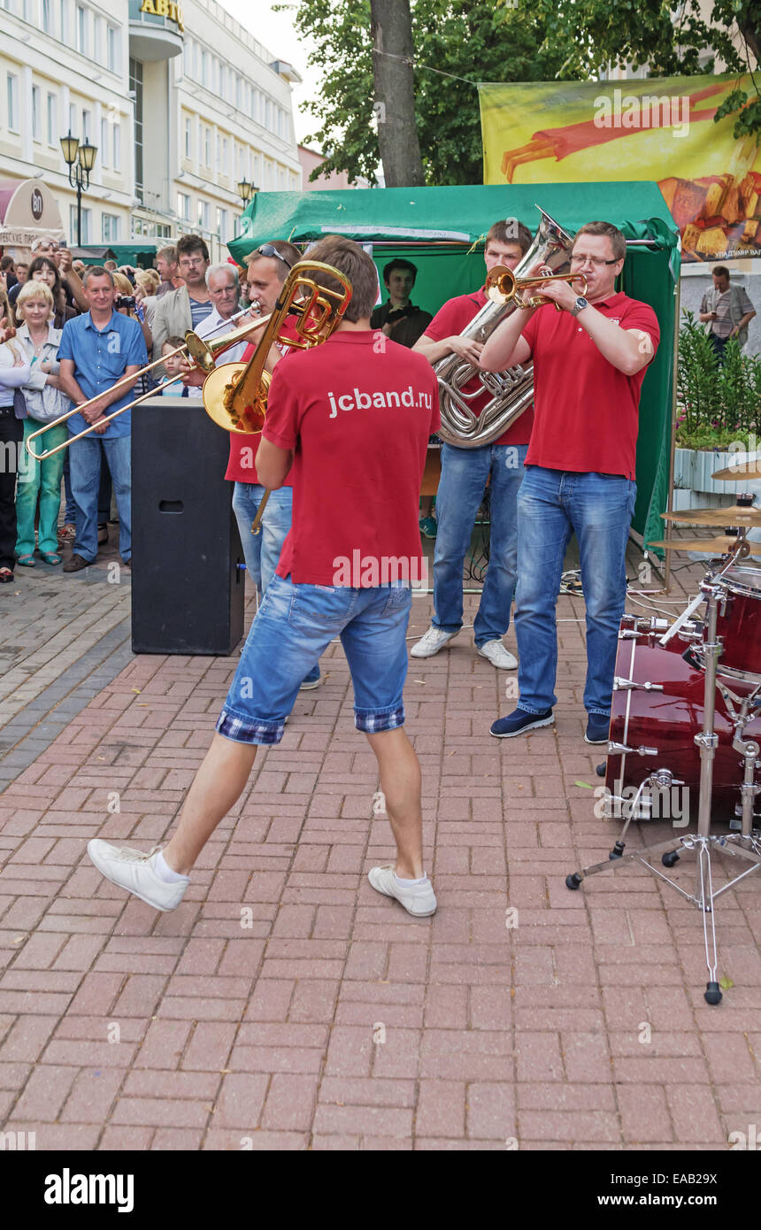 The Jazz City Band group plays music on Suvorova street in Vitebsk ...