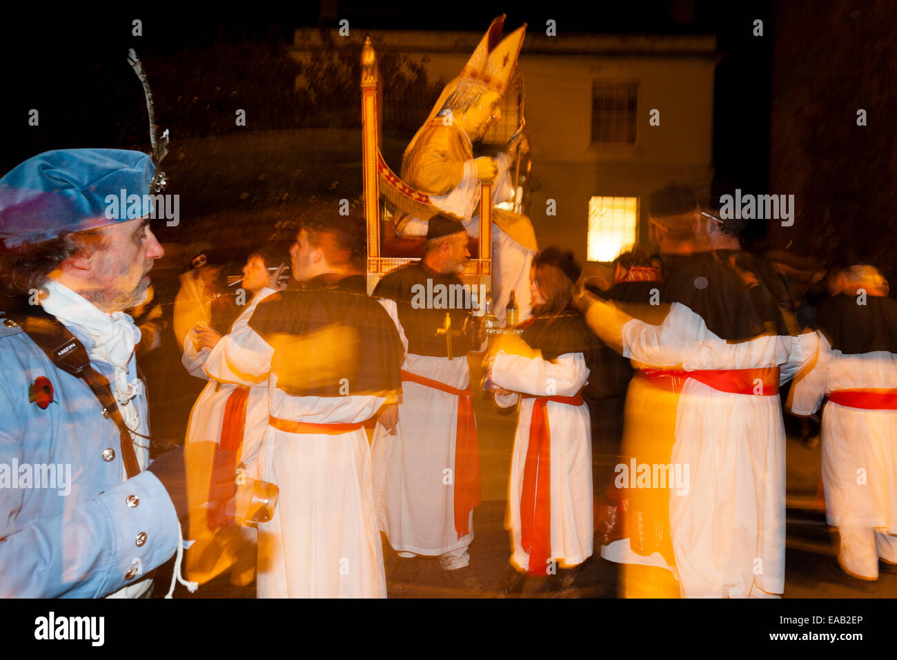 Effigy pope paraded through streets hi-res stock photography and images ...