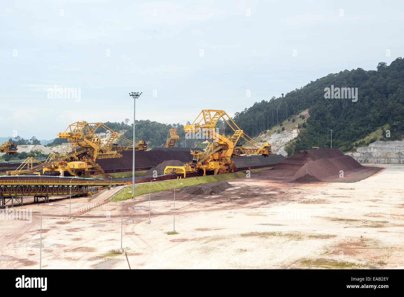 Iron ore stacker hi-res stock photography and images - Alamy