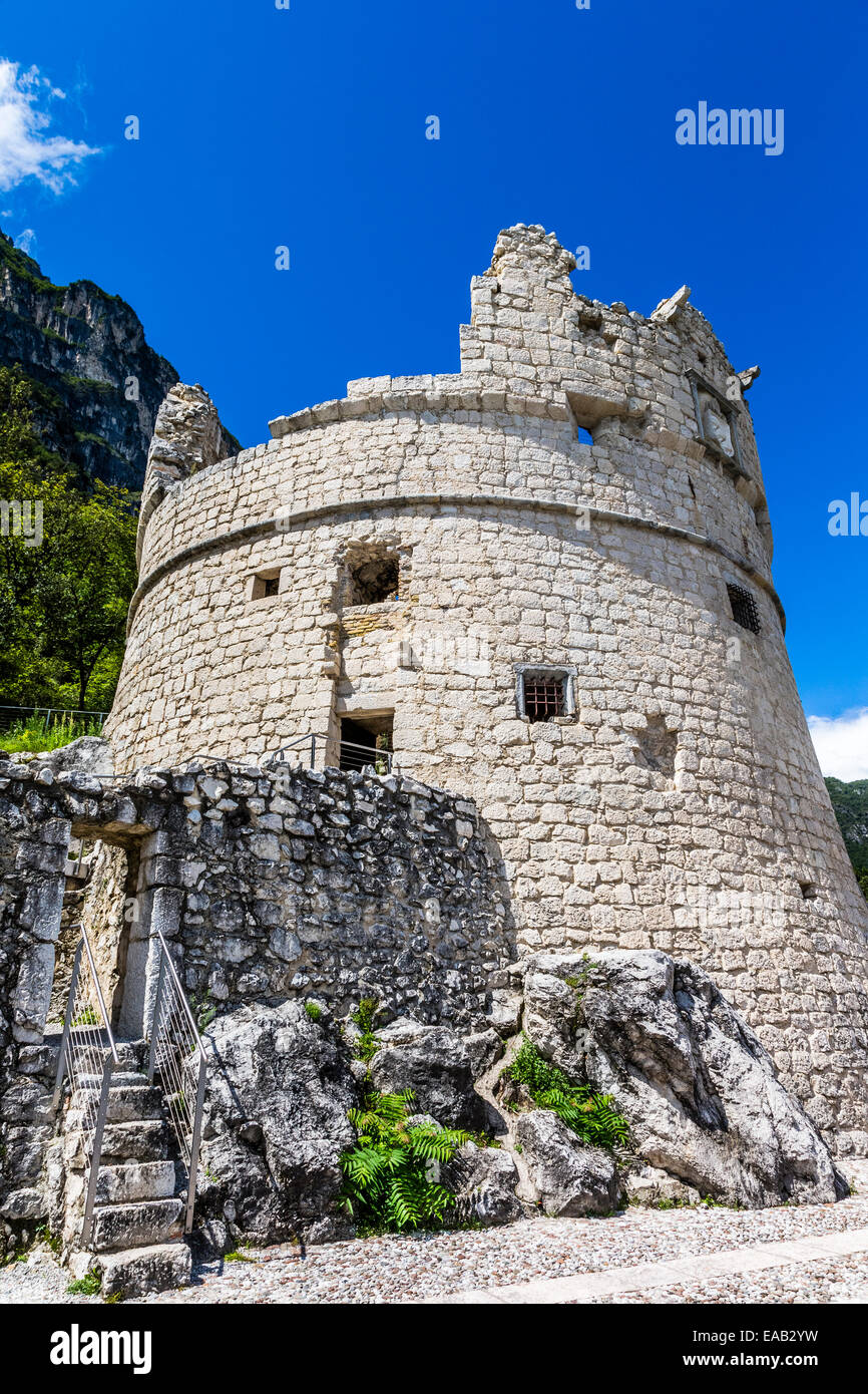 Italian fort hi-res stock photography and images - Alamy